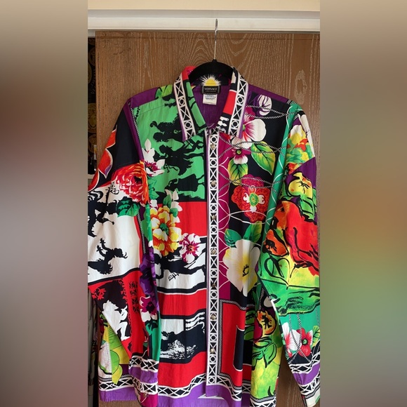 Versace | Shirts | Versace Pop Art Floral Button Up Shirt With Women ...